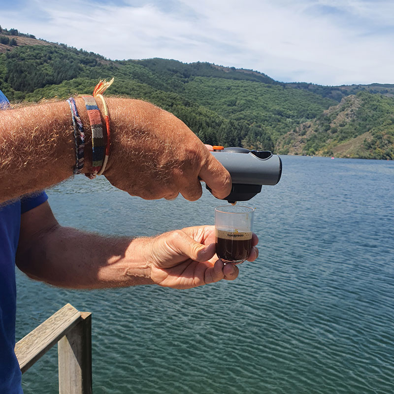 Grey and orange Handpresso Pump manual espresso machine - Handpresso